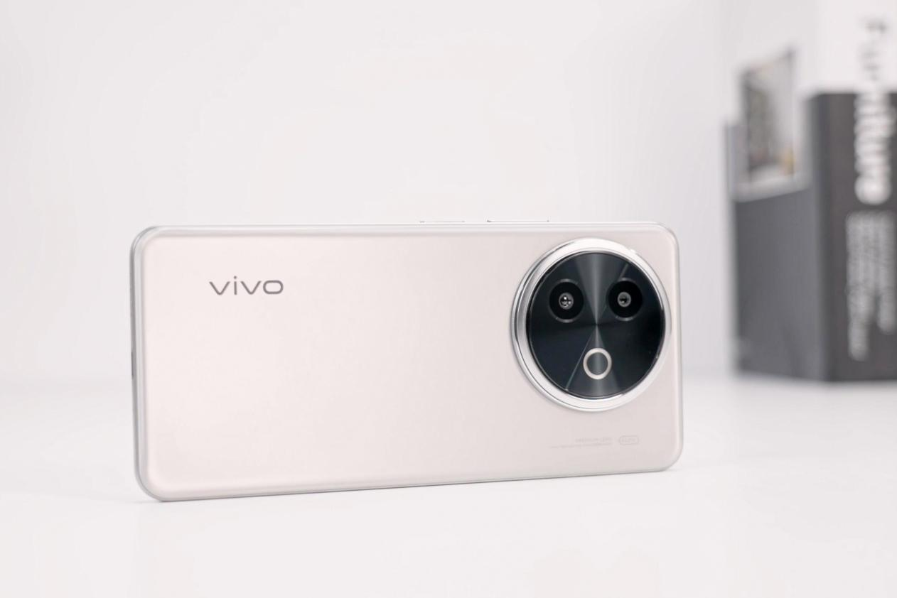 轻薄长续航，防摔更耐用 vivo Y300i将于3月14日开售-泡泡网