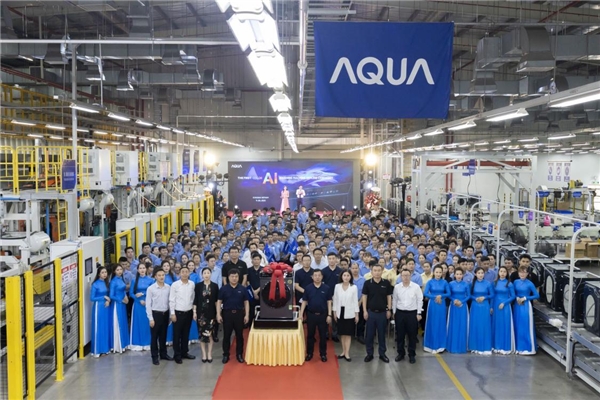 蝉联TOP1！AQUA越南首台Color AI高端洗衣机下线-泡泡网