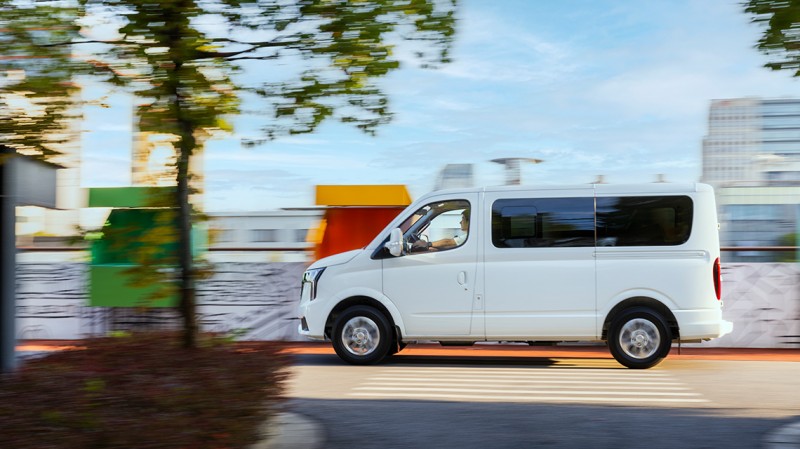 轻客汽车大全：上汽大通MAXUS新途V80 9AT，工作生活两不误！-泡泡网